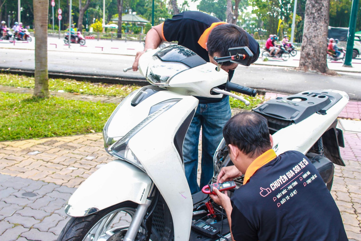 Cách đi xe số bền lâu và bảo dưỡng đúng cách - KENSA - Kiểm tra xe cũ